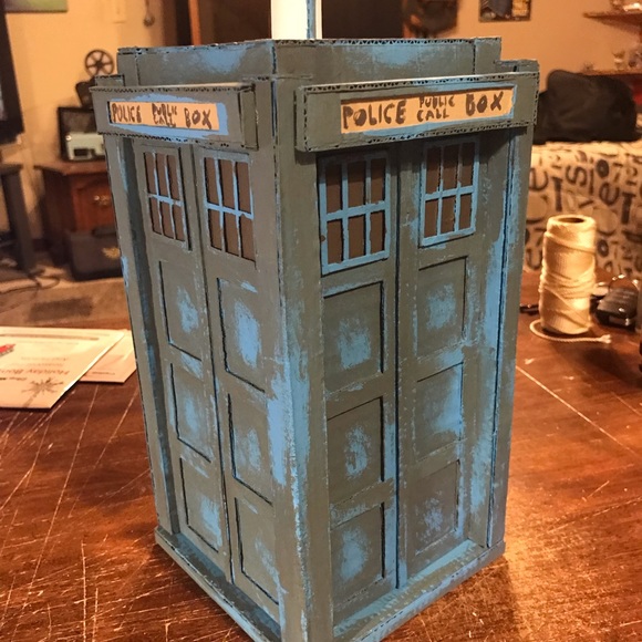 MaddJackArt | Accents | Custom Doctor Who 7s Cardboard Tardis Decorum ...